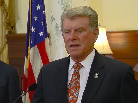 Gov. Otter signs bill, allows 4 measures to become law | ktvb.com