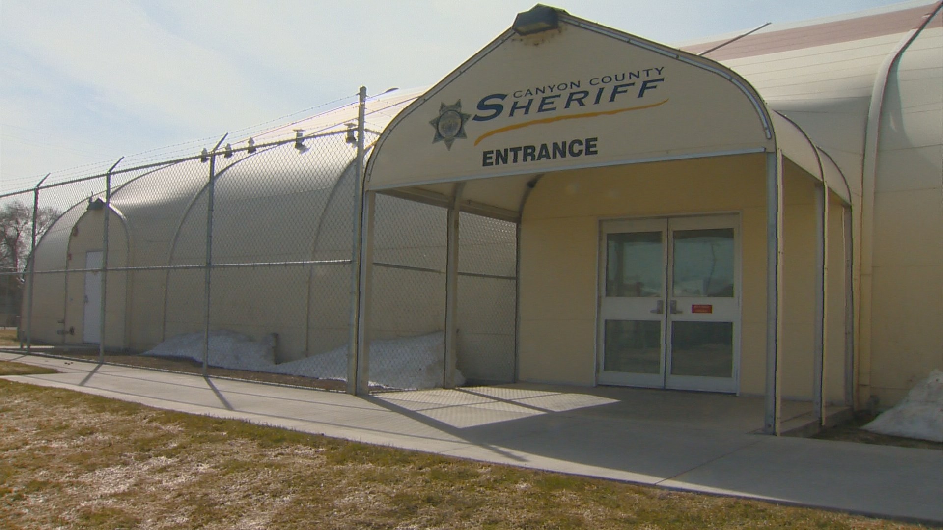 Canyon County's tent jail improved in areas where 8 inmates escaped ...