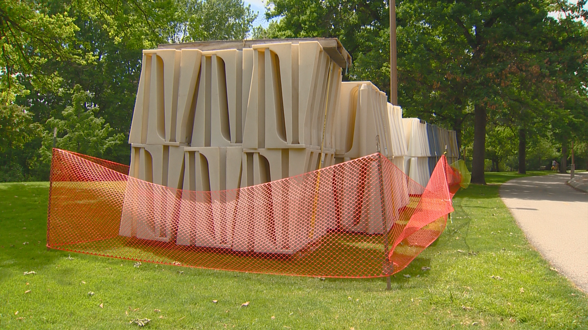 Flood barrier going up to help protect Zoo Boise | ktvb.com